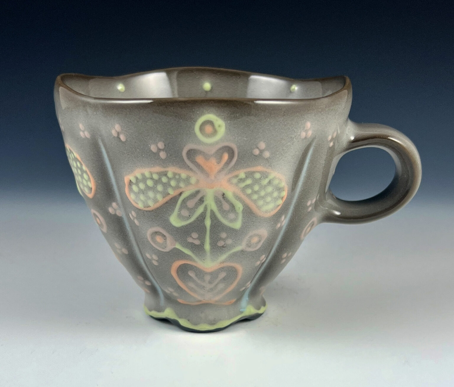 Artaxis.org: an evolving independent network of artists